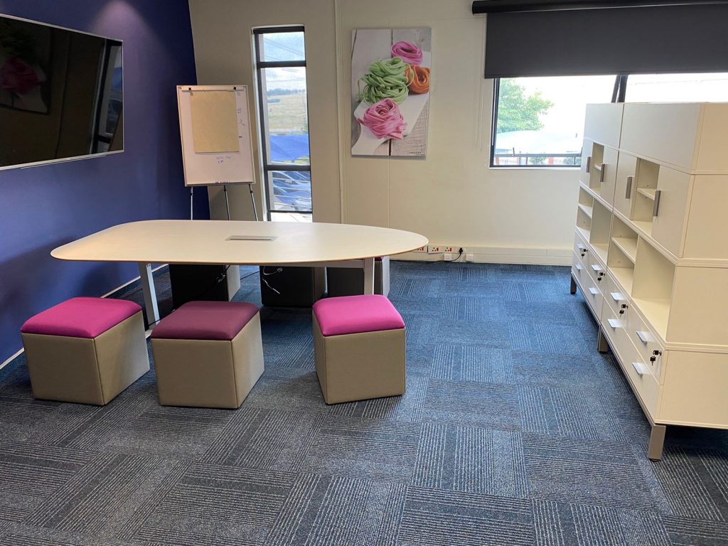 Collab Area - ENTRAWOOD office furniture manufacturer