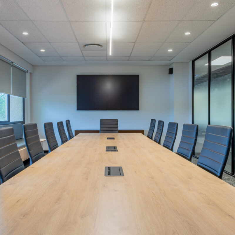 Bettr Boardroom Tables - ENTRAWOOD office furniture manufacturer